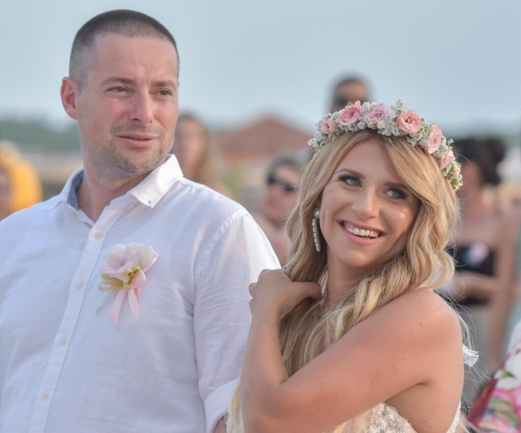 Ljubezen na vasi: Kje je Vatroslav, se zakonca ločujeta? - Slovenia Shop